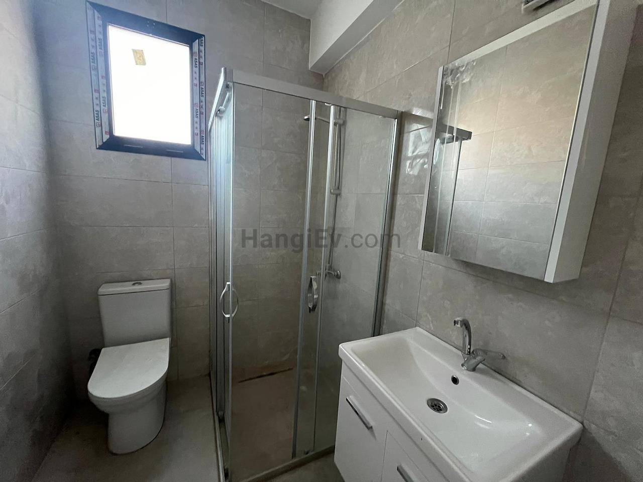 Girne/Alsancak Atakara Market Bölgesinde Satılık Eşyasız 2+1 Daire ...